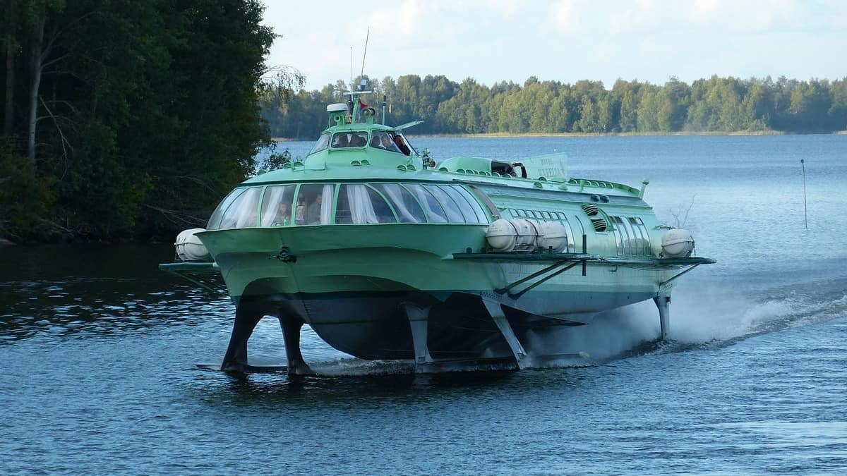 How do hydrofoils work? - Fun Kids - the UK's children's radio station