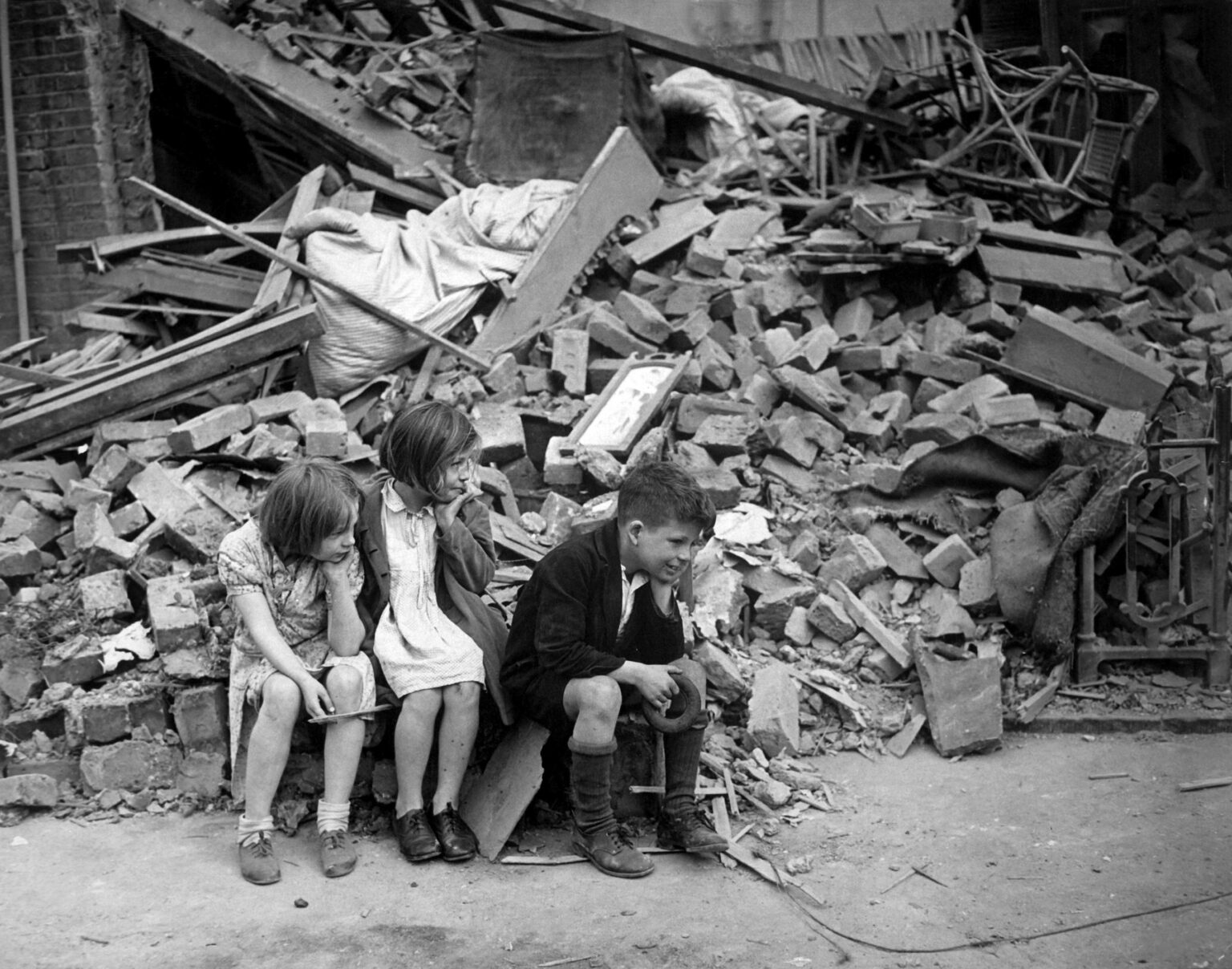 What was the Blitz? - Fun Kids - the UK's children's radio station