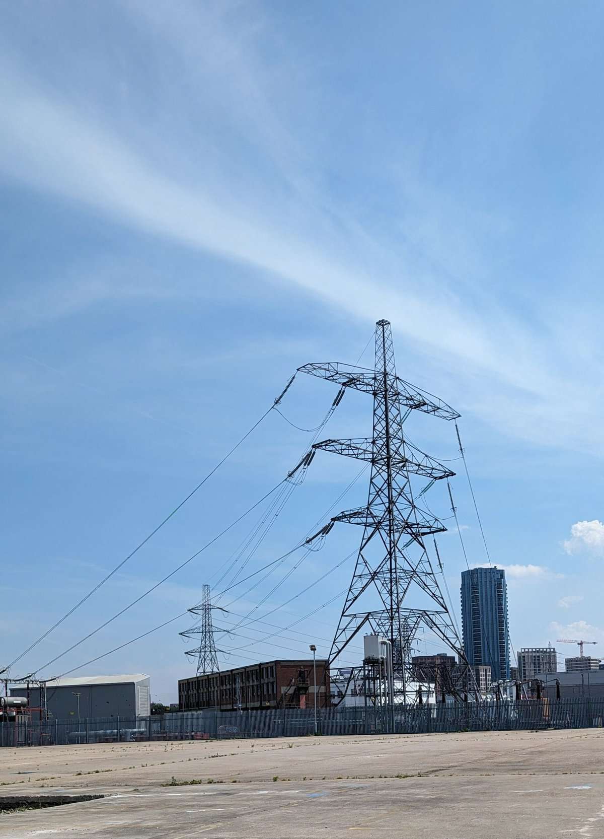 Pylons: Above or below ground? - Fun Kids - the UK's children's radio ...