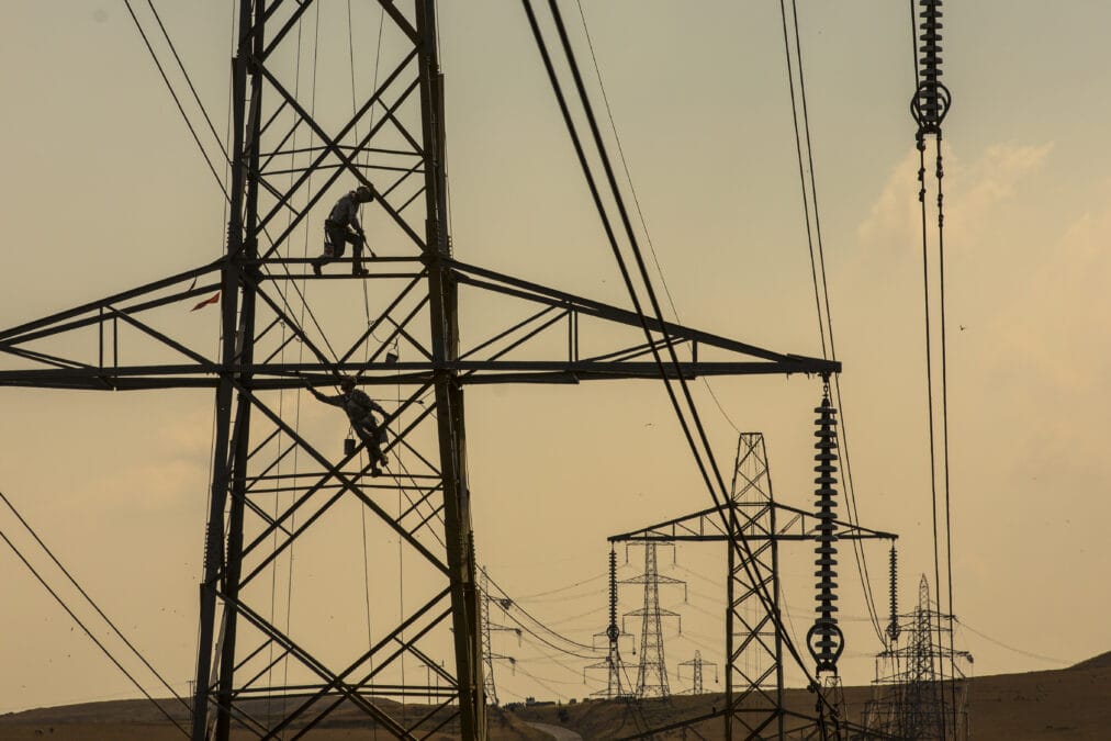 Pylons: Why do we have them? - Fun Kids - the UK's children's radio station