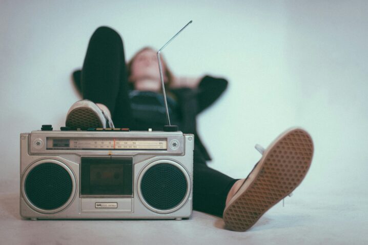 Top 10 Facts about radio adverts! - Fun Kids - the UK's children's ...